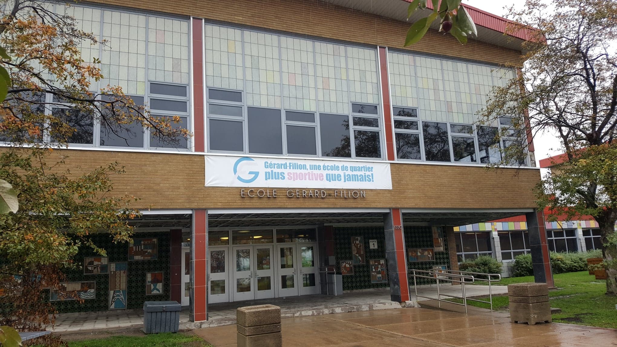 Des étudiants d’une école de Longueuil font preuve d’imprudence - FM 103,3