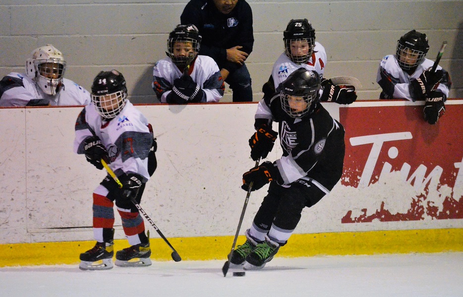 Le Tournoi de hockey M11 André-Madore bat son plein à Brossard