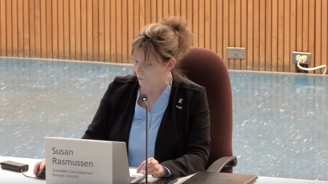 Susan Rasmussen expose la hausse de taxe à Greenfield Park