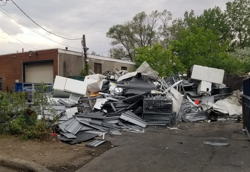 Une « cour à scrap » dérange le voisinage à Saint-Hubert
